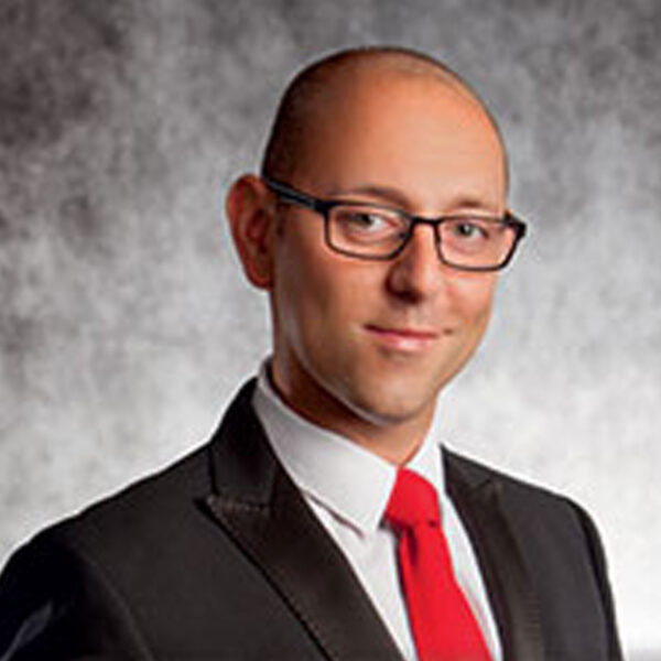 Łukasz Walewski - Oficjalna strona Wydawnictwa SQN | www.wsqn.pl